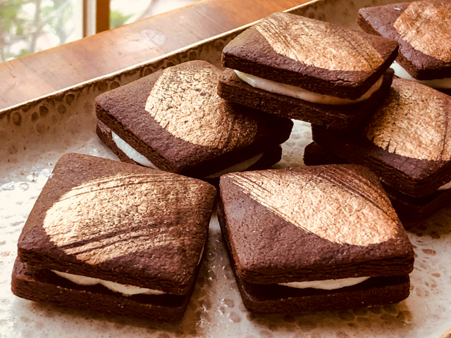 THE MANY FACES OF THE OREO COOKIE – For the Love of Cookies