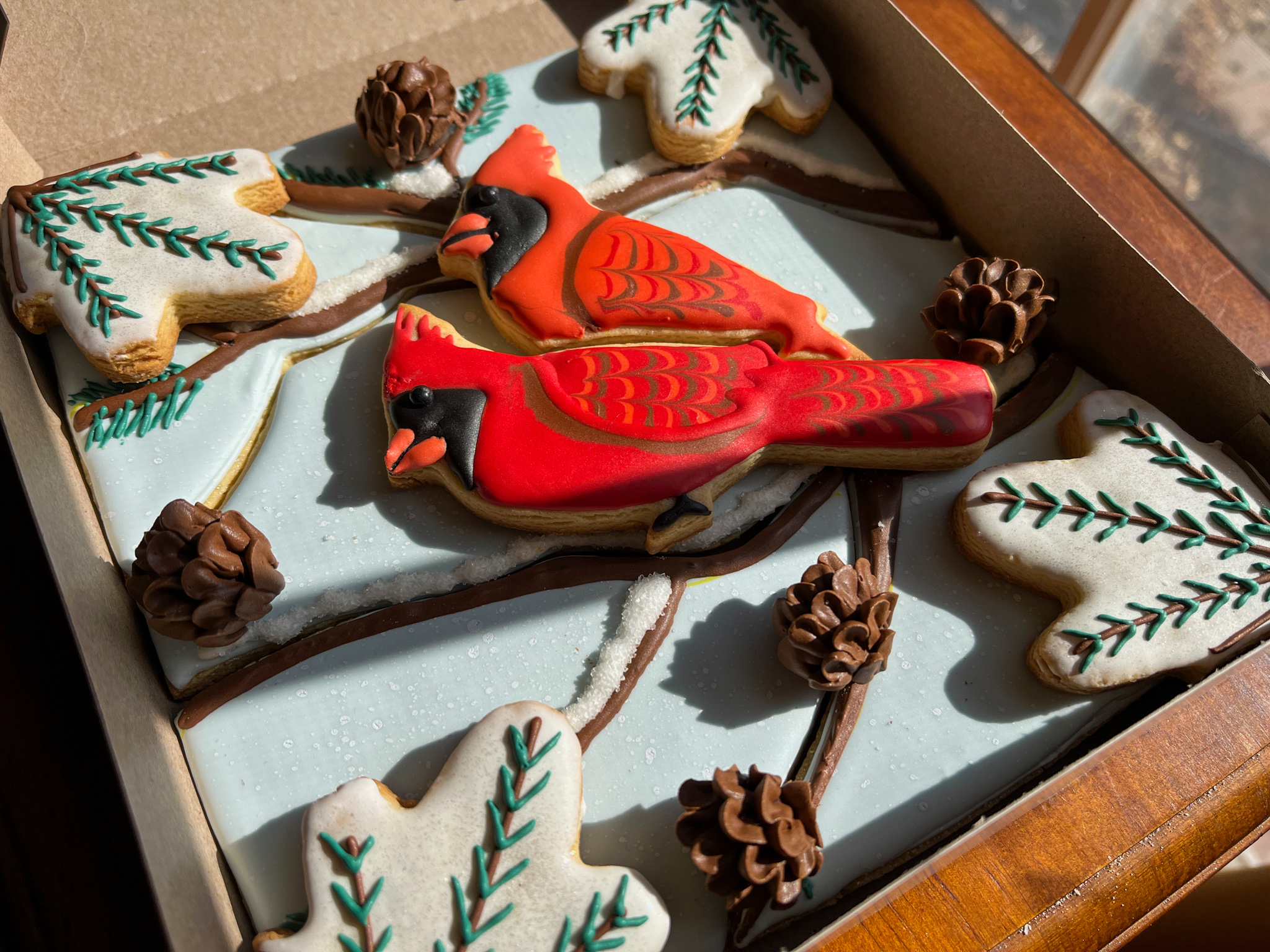 CARDINALS IN A TREE: A PIZZA BOX SET – For the Love of Cookies