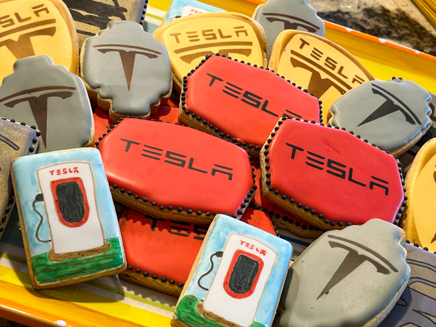 STENCIL FUN: A TESLA COOKIE SET – For the Love of Cookies