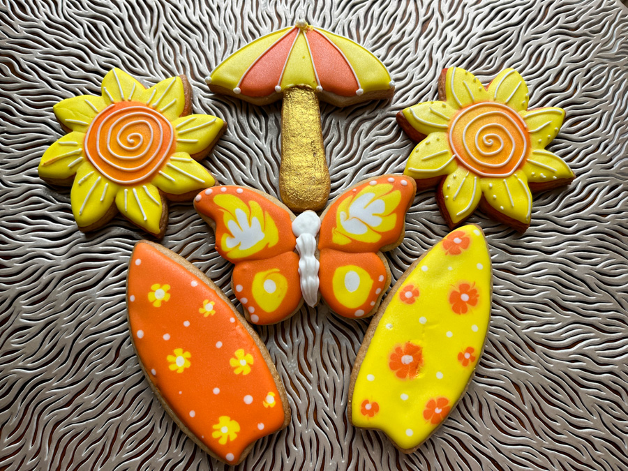 INSPIRATION POST FOR JUNE: JUST THREE – For the Love of Cookies