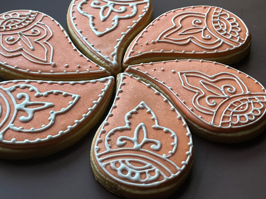 FLIRTING WITH FINE LINES – For the Love of Cookies