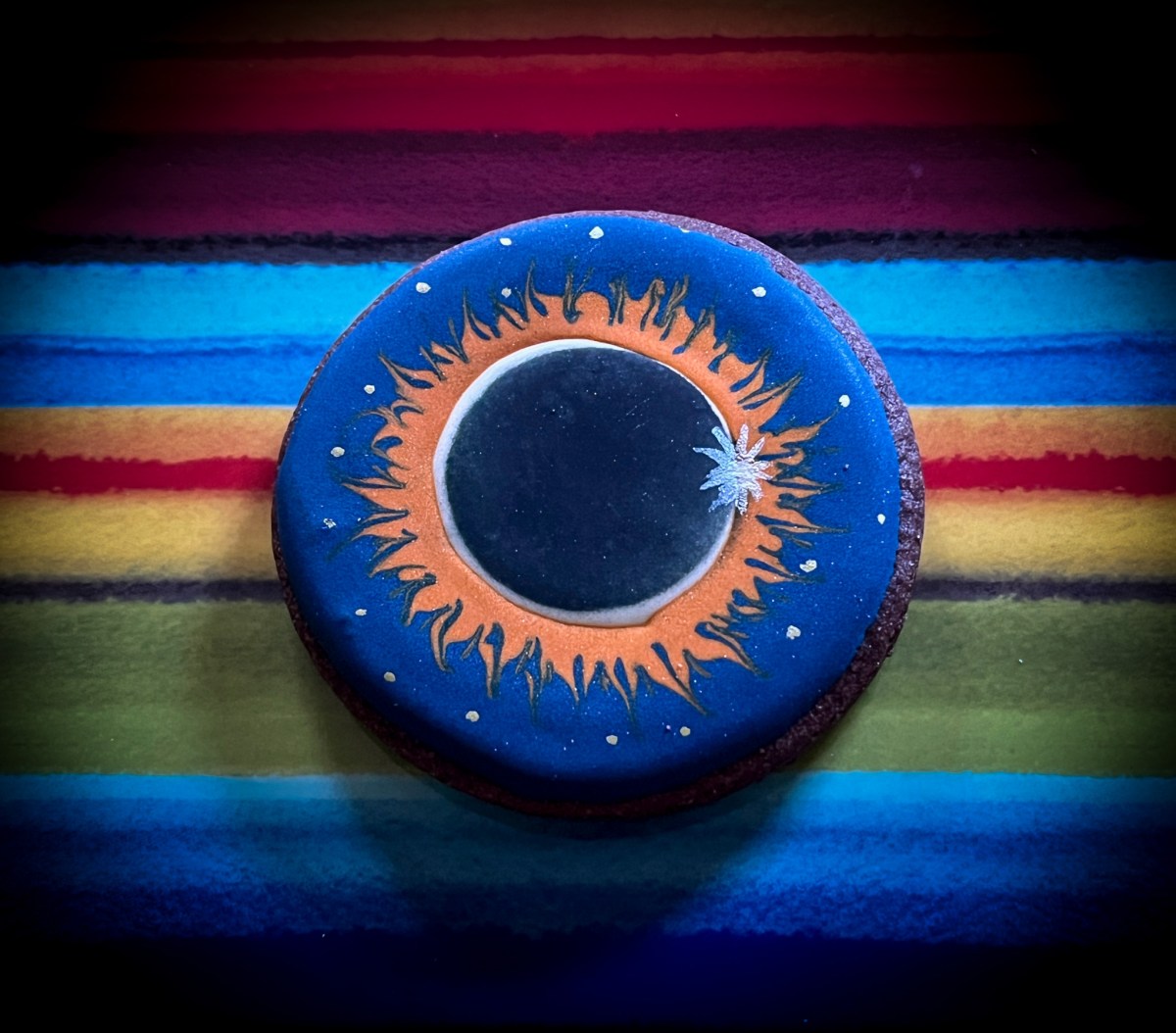 TOTAL ECLIPSE COOKIES – For the Love of Cookies